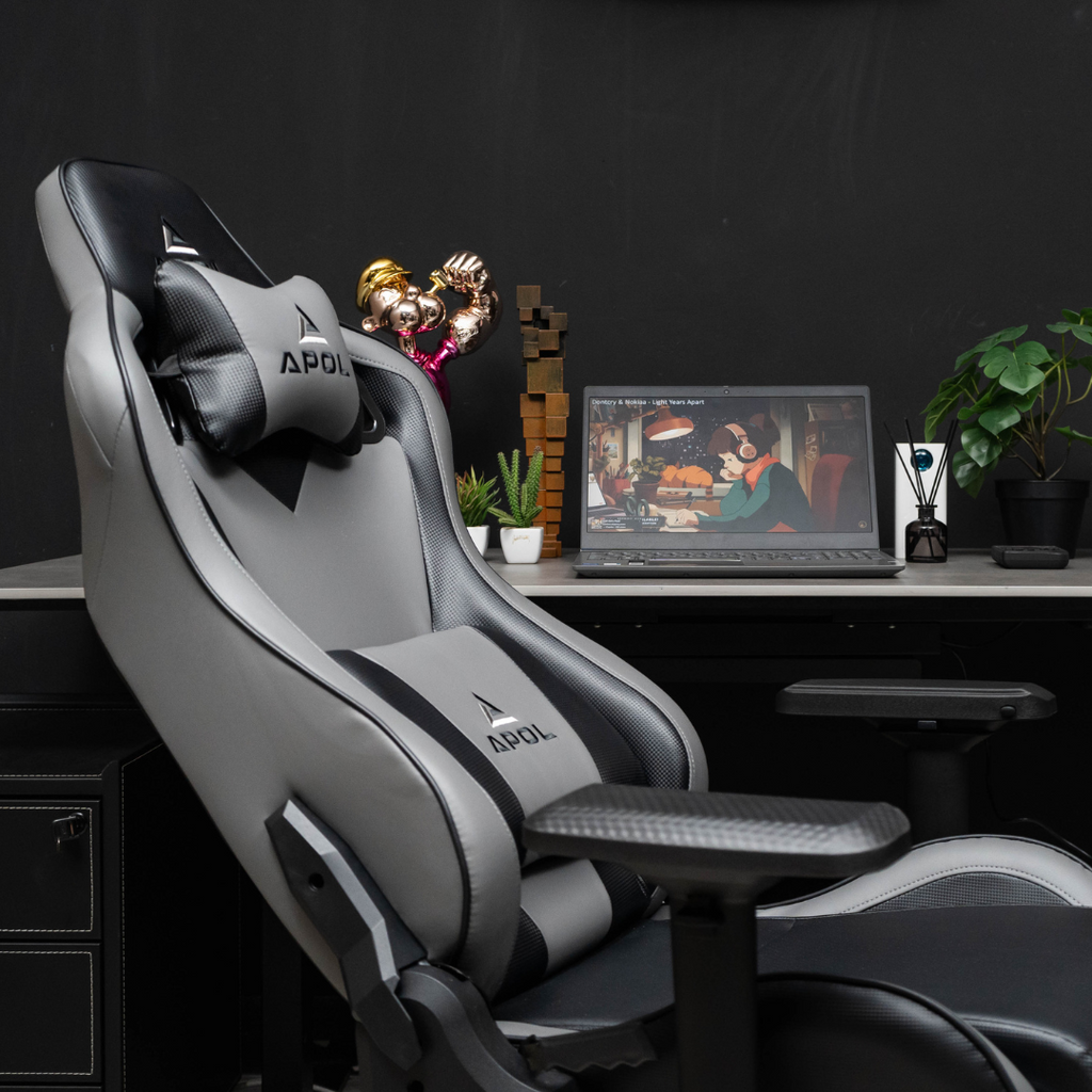 The Evolution of Gaming Chairs: From Basic to Advanced Ergonomics"